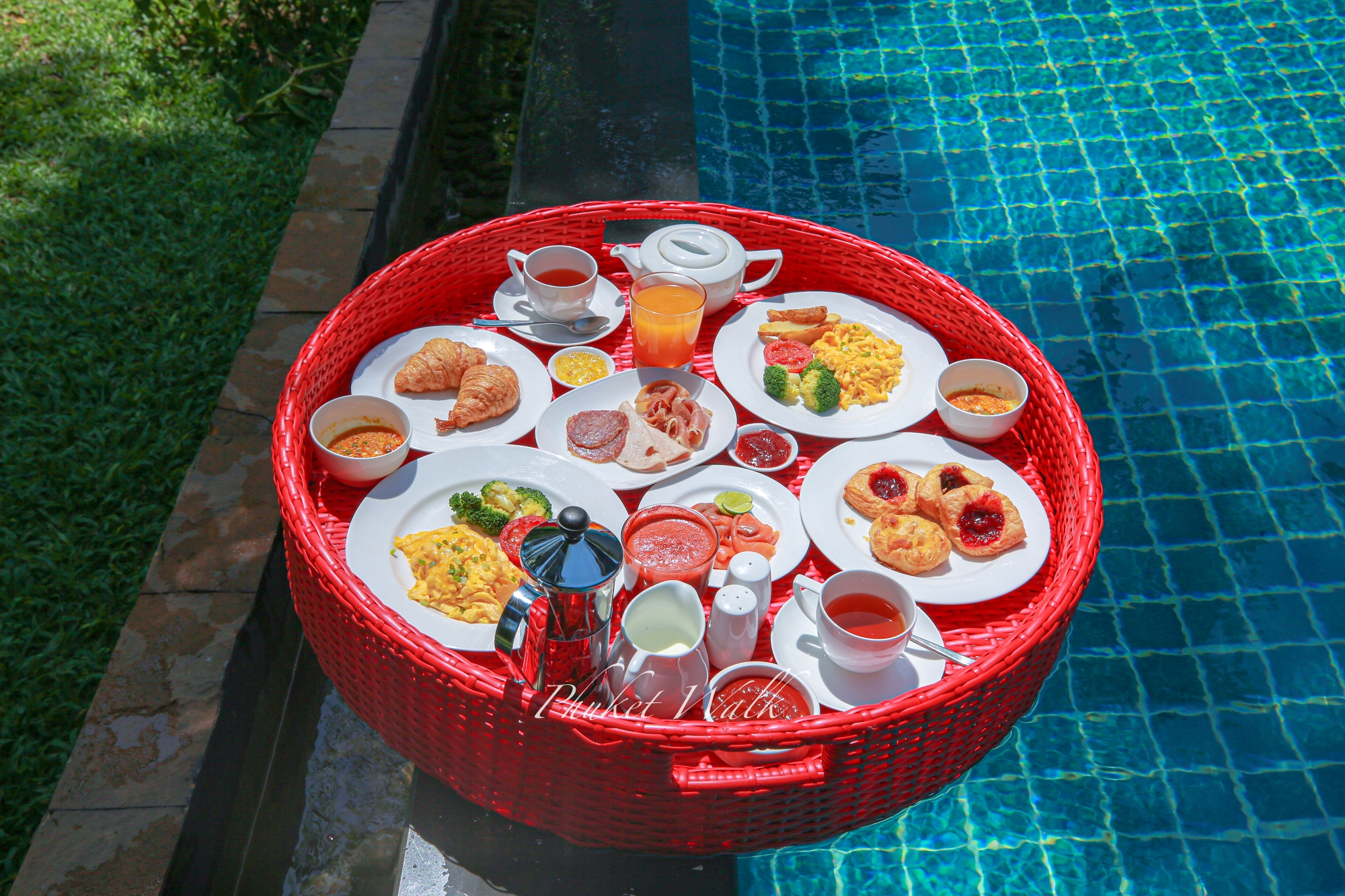 【13 Hotels that we can do Floating Breakfast at your Villa in Phuket ...