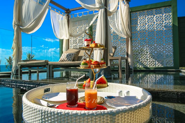 【13 Hotels that we can do Floating Breakfast at your Villa in Phuket ...